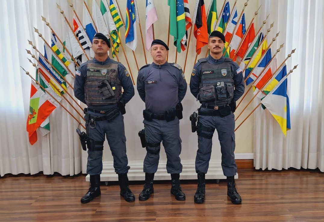 PMES - Comandante-geral recebe equipe do 7º Batalhão